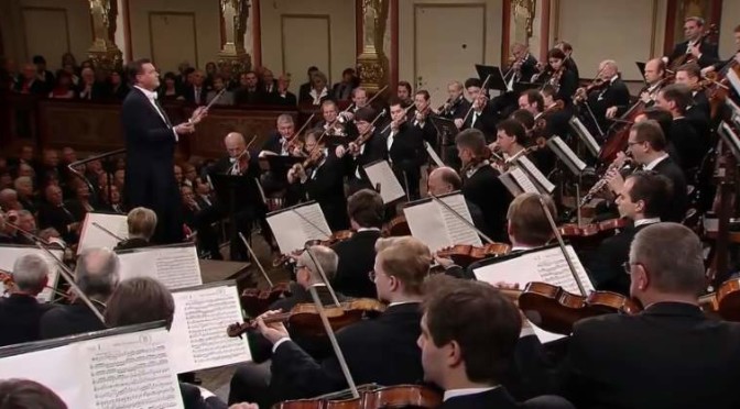 Beethoven: Symphony No. 8 (Vienna Philharmonic, Christian Thielemann ...