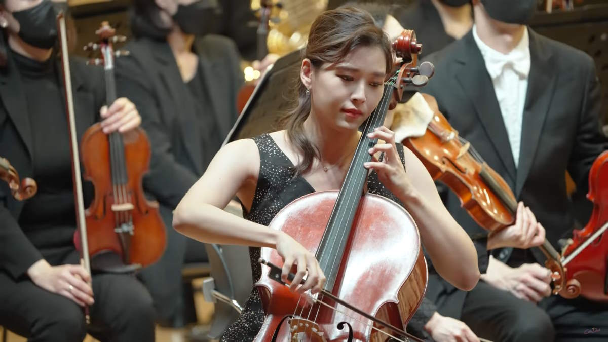 Dvořák: Cello Concerto [Yoon-Kyung Cho] - andantemoderato.com